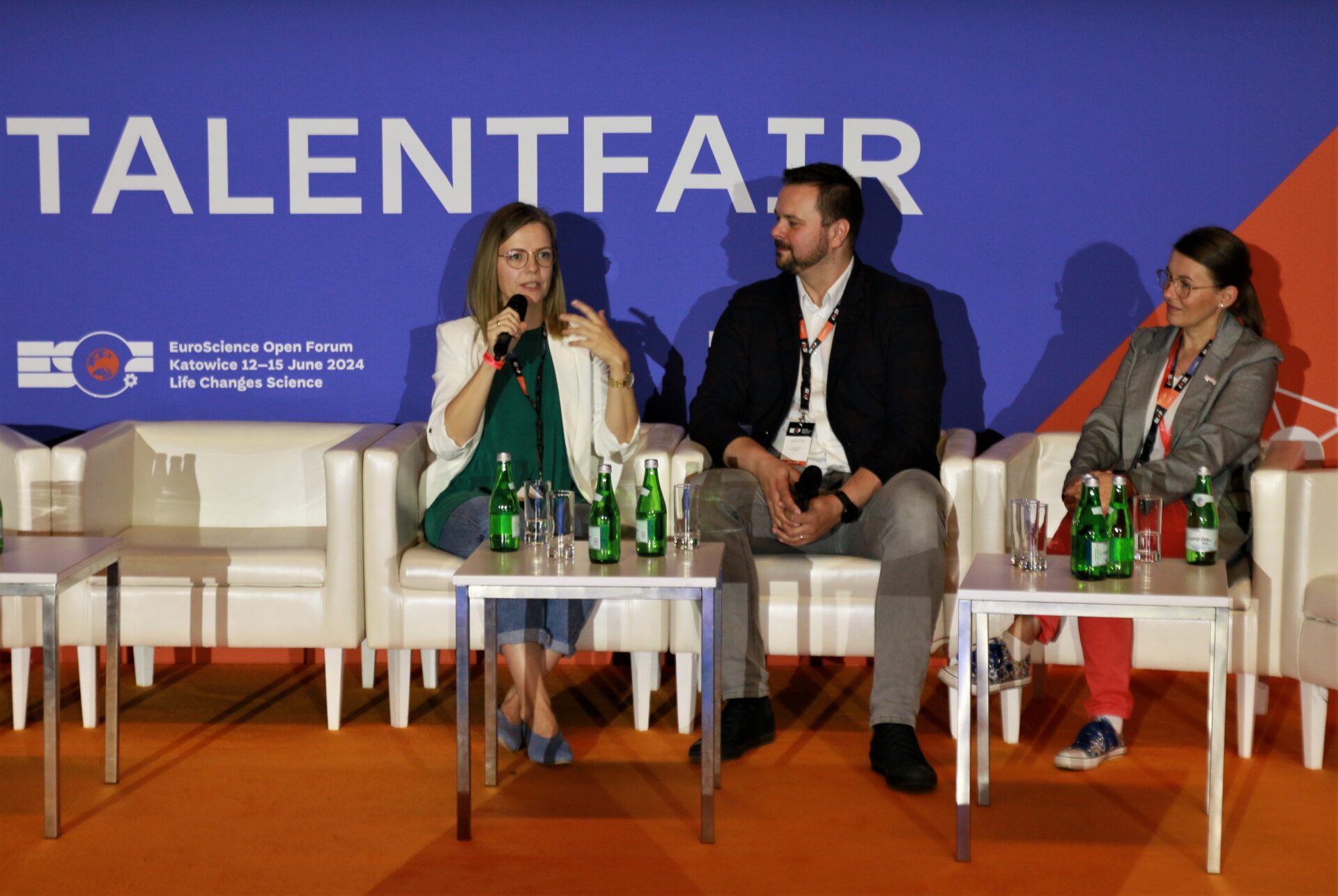 Dr Natalia Małek-Chudzik na konferencji EuroScience Open Forum - L ...